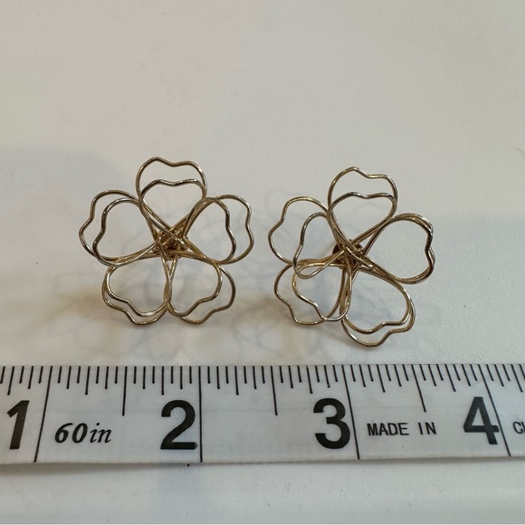 Jewelry | Gold Wire Flower Stud Earrings | Poshmark